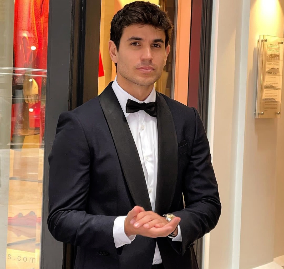 Levi Neufeld Biography, Age, Career - Entrepreneur Saathi