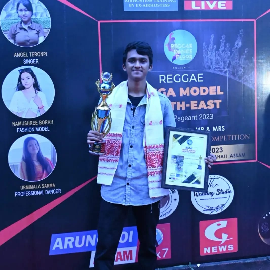 Mousom Bharadwaj achieved CHITRA-KALA SHILPI AWARD from well known assamese actress Chetana Das ...