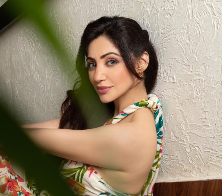 Reyhna Malhotra Biography, Age, Career - Entrepreneur Saathi
